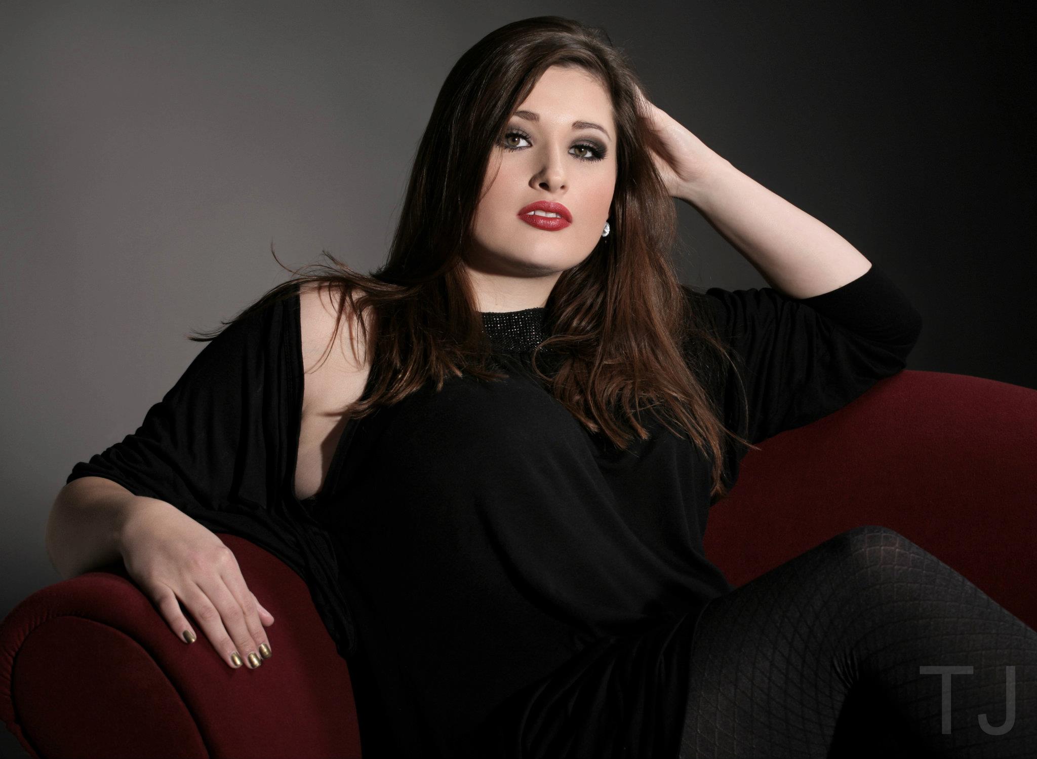 Julia (Plus Size) | shine management